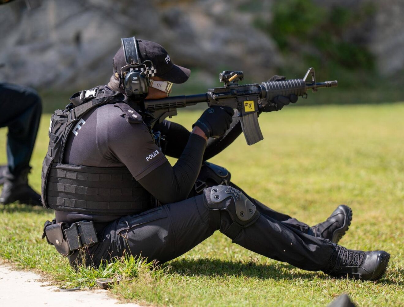 Anguilla firearms instructors join regional police training in Bermuda ...